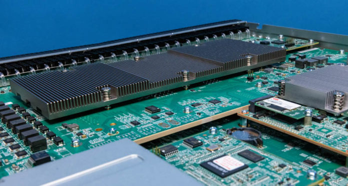 Broadcom Trident 5-X12 with 800GbE and AI Launched