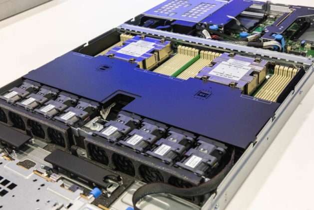 Inspur Reveals AMD EPYC Genoa and Main OAM Liquid Cooled Server at SC22 ...