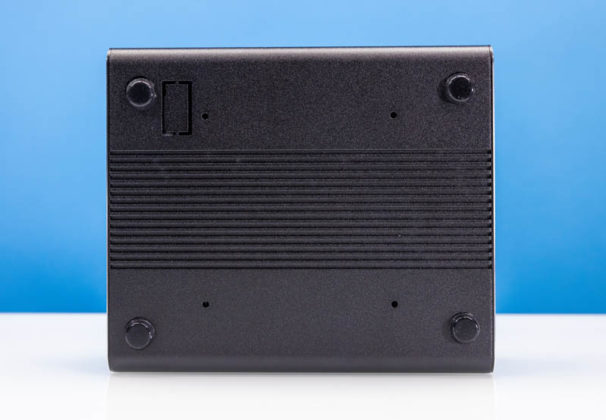 8-port 2.5GbE Intel Core Virtualization and Firewall Appliance Mini ...