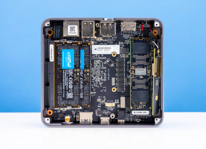 Beelink SER7 Review A Smaller and Cheaper AMD Ryzen 7 7840HS Mini PC ...