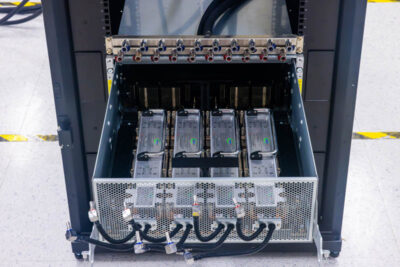 A Look at the Liquid Cooled Supermicro SYS-821GE-TNHR 8x NVIDIA H100 AI ...