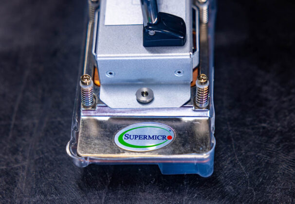 A Look at the Liquid Cooled Supermicro SYS-821GE-TNHR 8x NVIDIA H100 AI ...