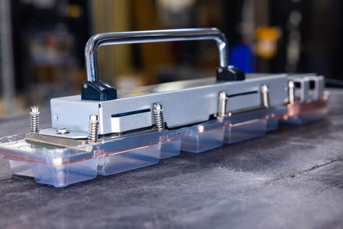 A Look at the Liquid Cooled Supermicro SYS-821GE-TNHR 8x NVIDIA H100 AI ...