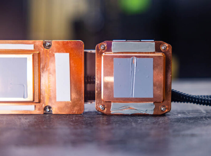 A Look at the Liquid Cooled Supermicro SYS-821GE-TNHR 8x NVIDIA H100 AI ...