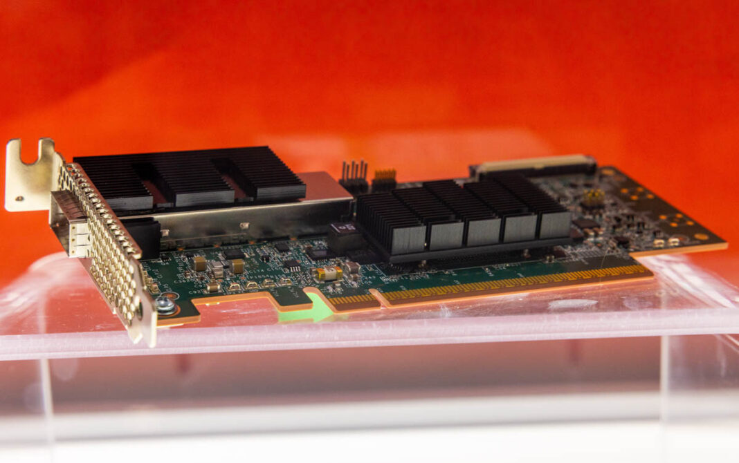 Cornelis Networks Shows off 576-Port 400Gbps Omni-Path CN5000 at SC23
