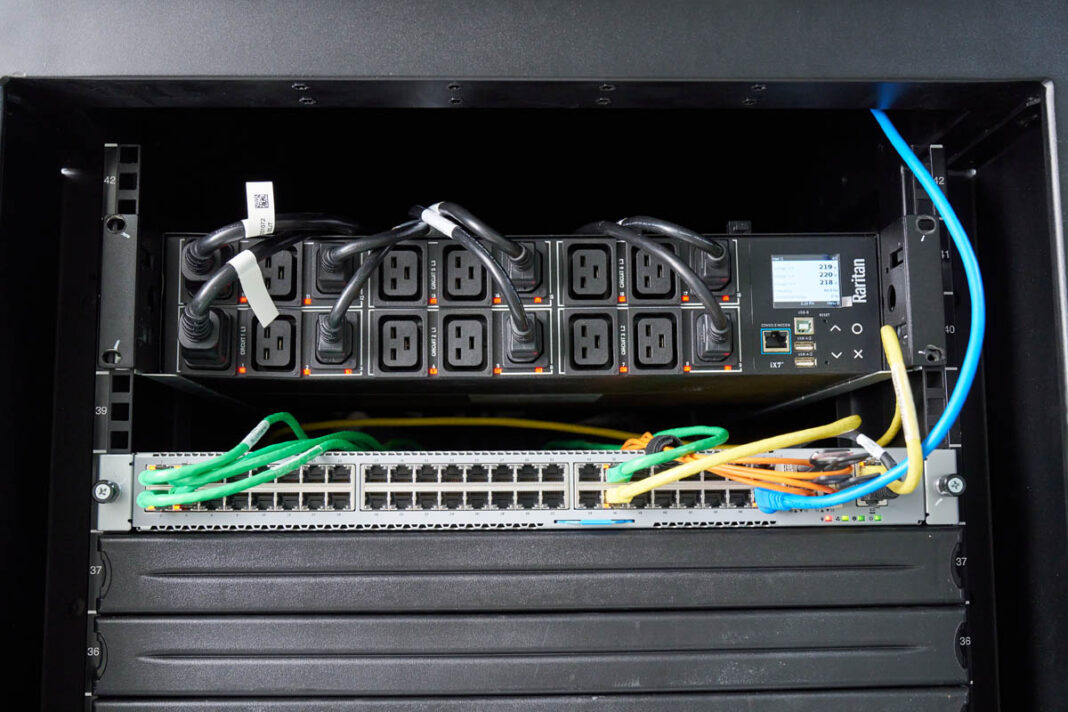 Quanta QCT QoolRack Liquid Cooling Intel Xeon Max Overview