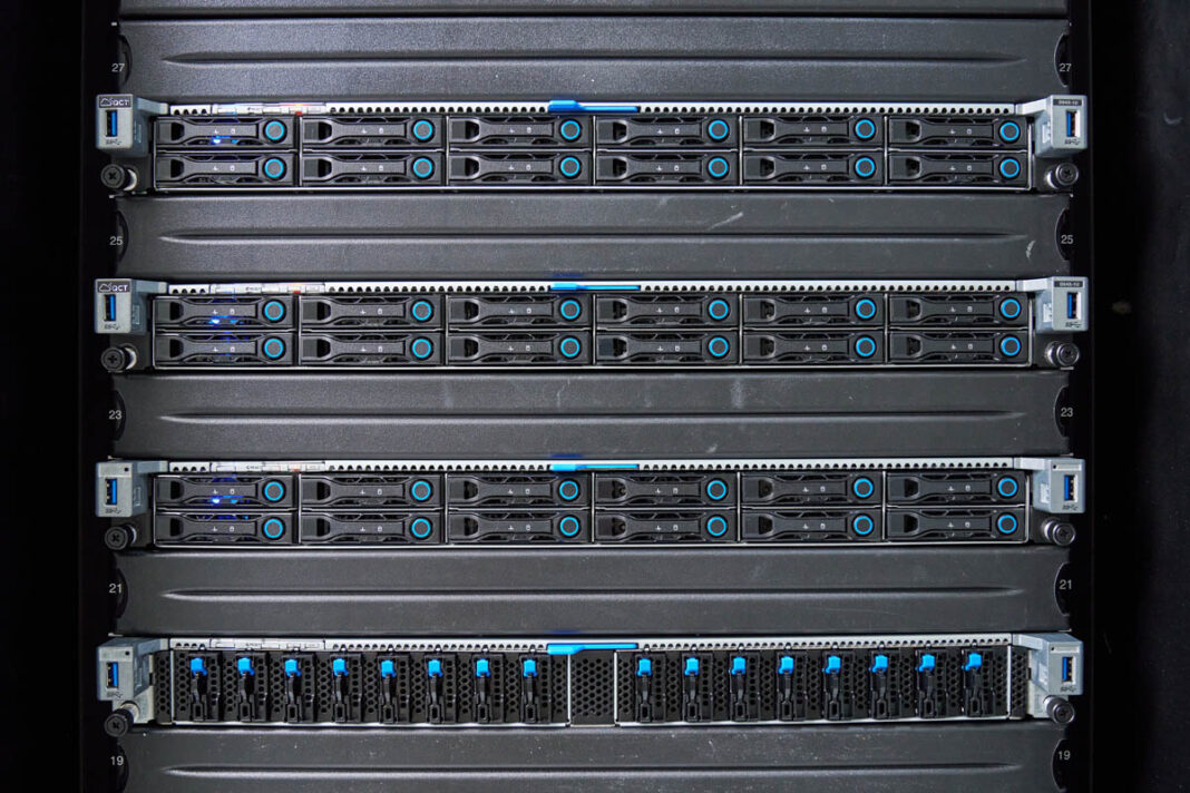 Quanta QCT QoolRack Liquid Cooling Intel Xeon Max Overview