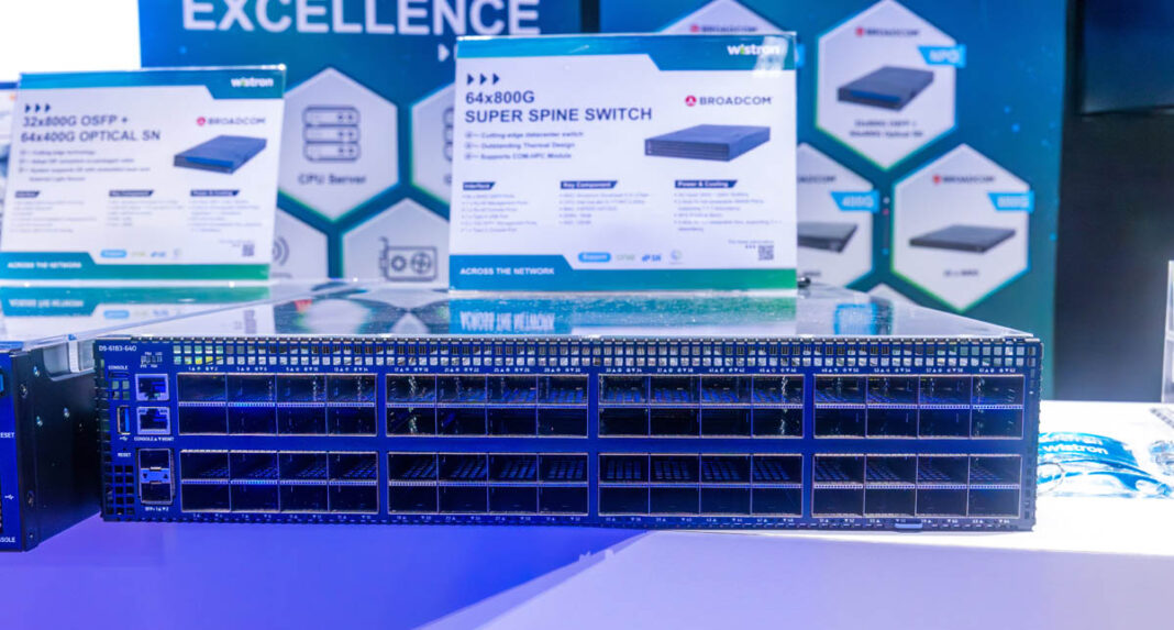 Wistron 800GbE and 2.5GbE PoE Switches at OCP Summit 2023