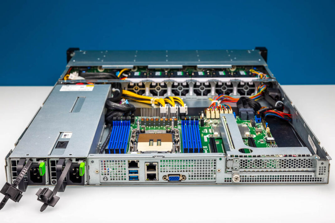 ASRock Rack 1U8S4E-EGS/2T Review 1P Intel Xeon Server - Page 4 of 4