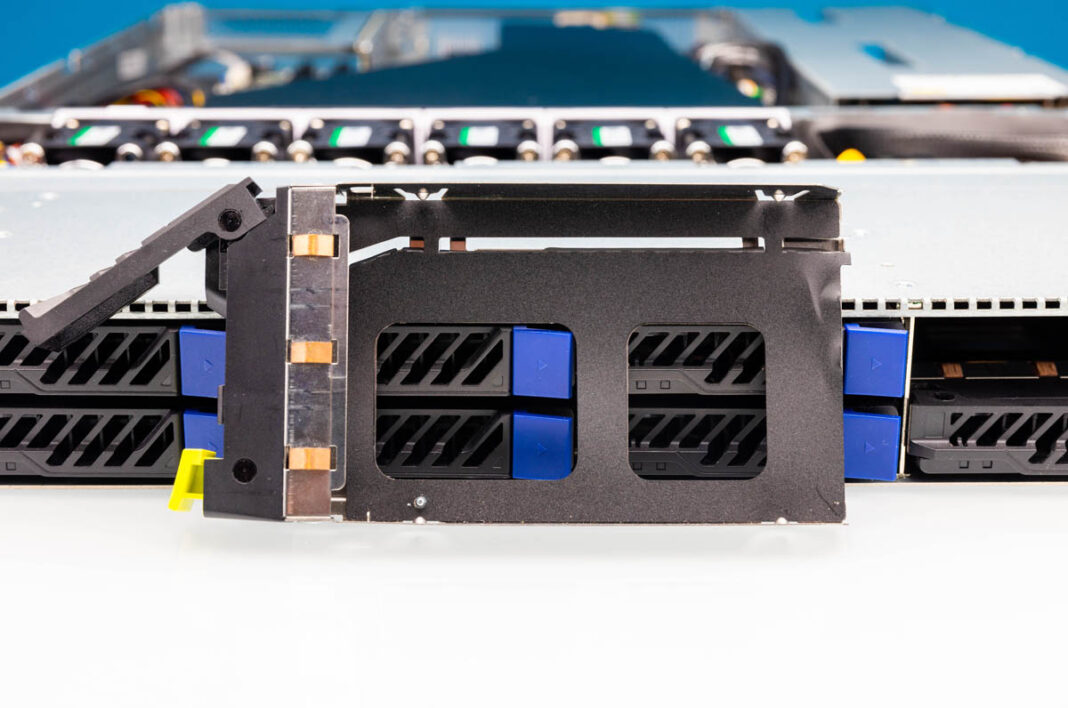 ASRock Rack 1U8S4E-EGS/2T Review 1P Intel Xeon Server