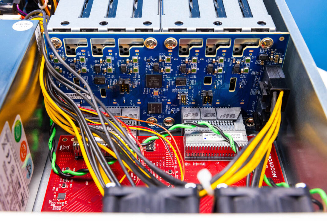 The Broadcom 8x 2.5in External SAS4 and NVMe JBOD - ServeTheHome