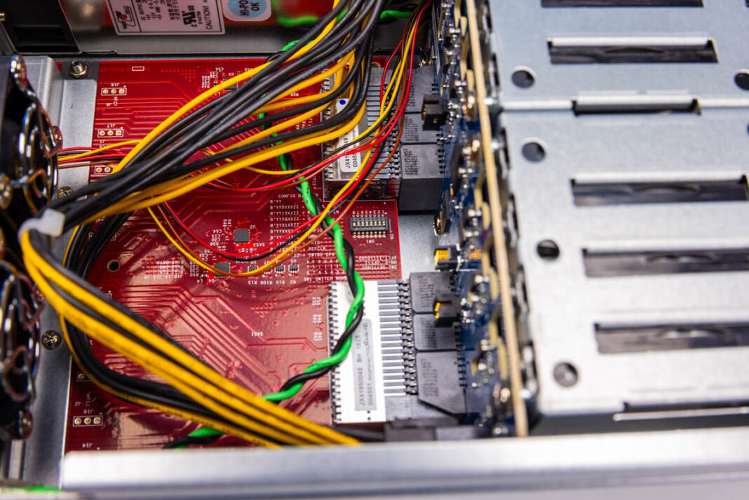 The Broadcom 8x 2.5in External SAS4 and NVMe JBOD - ServeTheHome