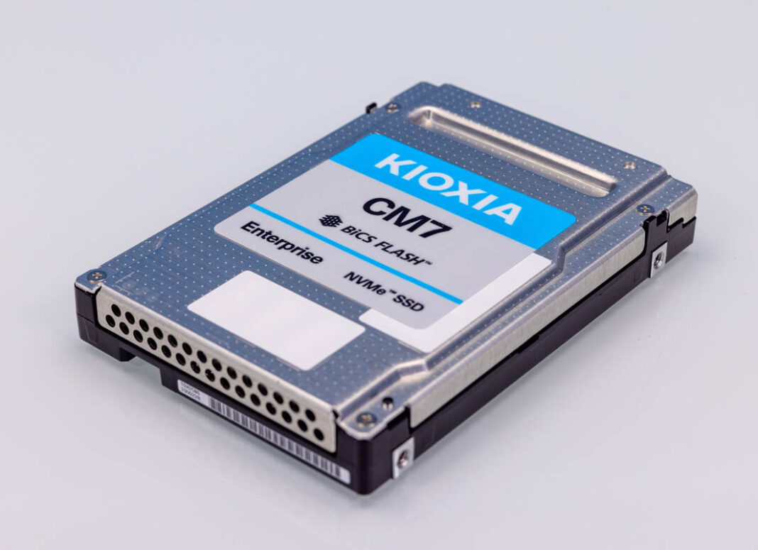 Kioxia CM7 PCIe Gen5 NVMe SSD Review