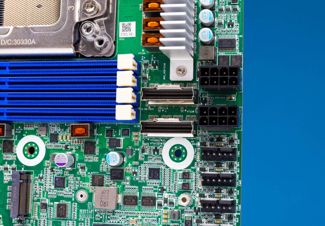 ASRock Rack ALTRAD8UD-1L2T Review This is the Ampere Arm Motherboard You Want