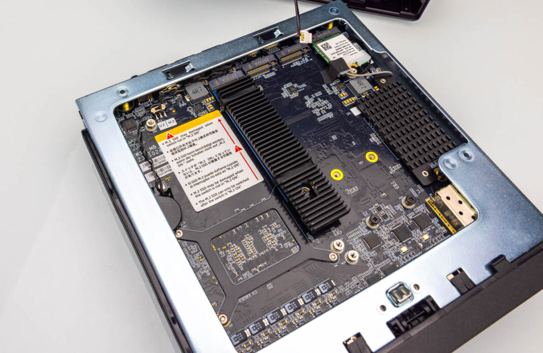 Minisforum MS-01 Review The 10GbE with PCIe Slot Mini PC - Page 2 of 5