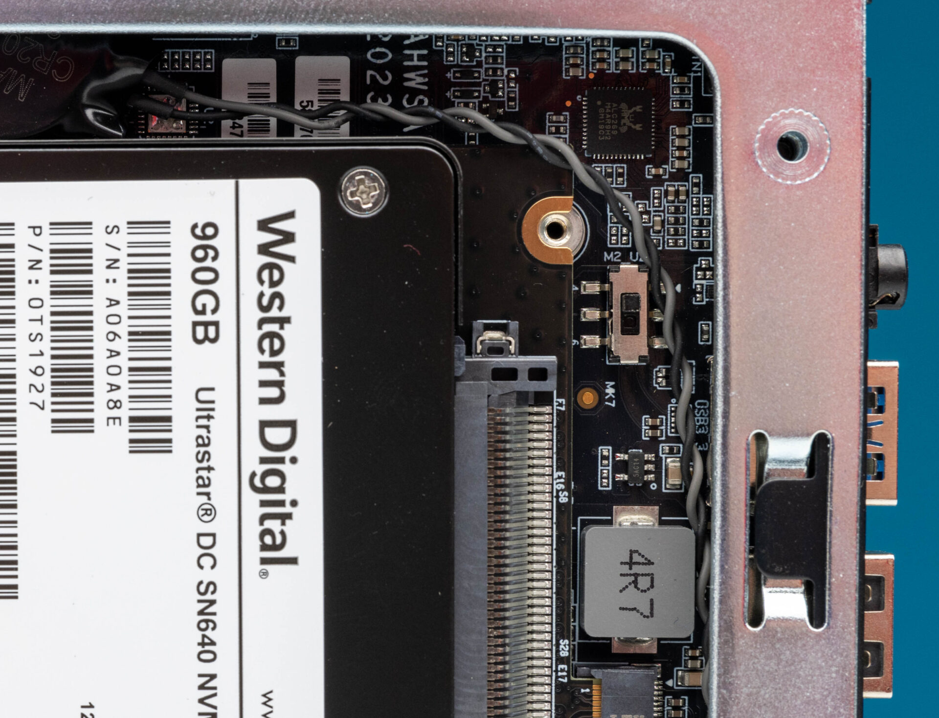Minisforum MS-01 Review The 10GbE with PCIe Slot Mini PC - Page 2 of 5
