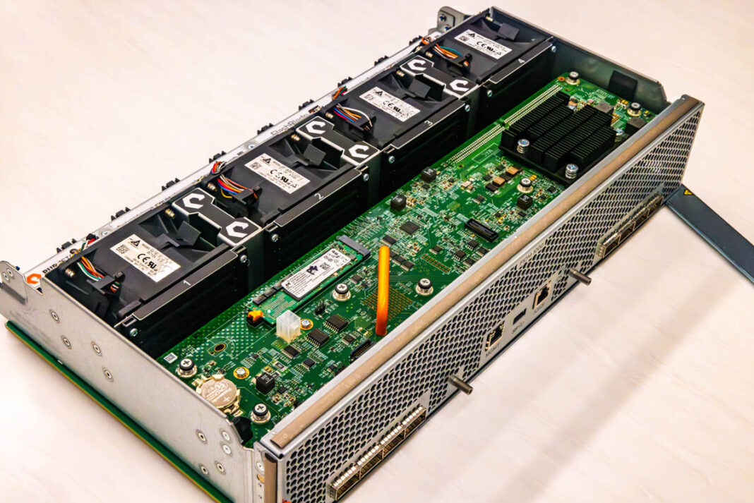 Hands-on With Pure Storage FlashBlade S Hardware - Page 2 of 2