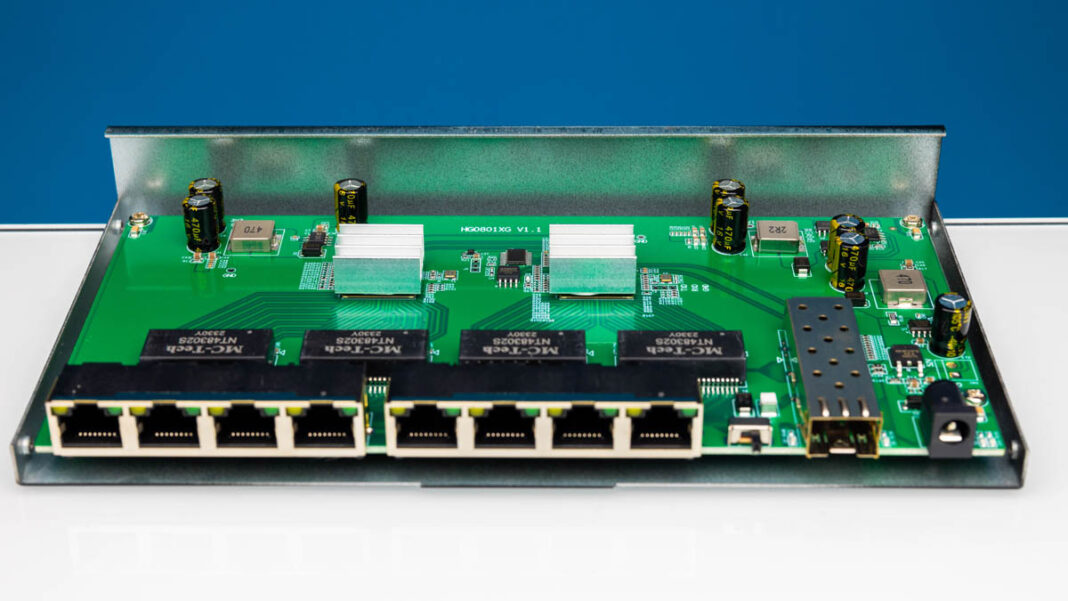 ienRon HG0801XG 8-port 2.5GbE 1-port 10GbE Fanless Switch Review ...