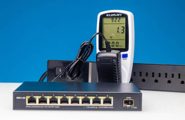 Real HD SW8-1-2G 8-port 2.5GbE 1-port 10G Switch Review - Page 2 of 2