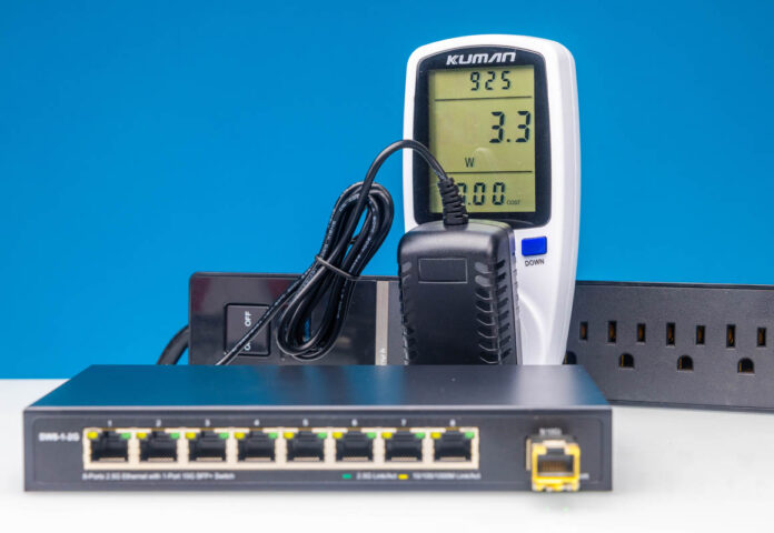 Real HD SW8-1-2G 8-port 2.5GbE 1-port 10G Switch Review - Page 2 of 2