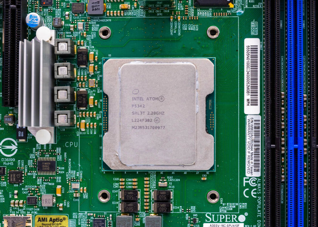 Supermicro A3SSV-16C-SPLN10F Intel Atom P5342 25GbE Motherboard Review