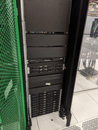 Leaky HPE SGI Cheyenne Supercomputer for Sale at Perhaps a Deal