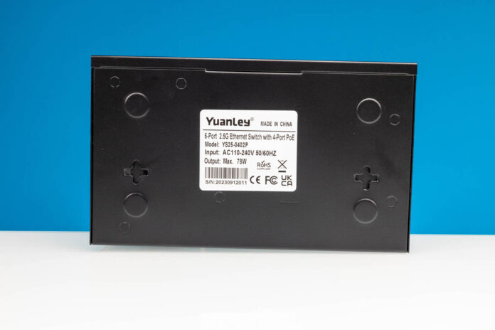 YuanLey YS25-0402P 2.5GbE and 10G Desktop PoE Switch Review