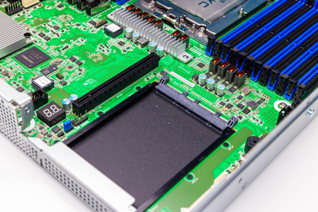 ASRock Rack 1U24E1S-GENOA/2L2T Review A Single Socket E1.S Monster