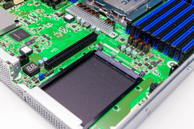 ASRock Rack 1U24E1S-GENOA/2L2T Review A Single Socket E1.S Monster