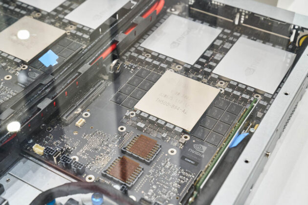 Inventec Artemis 1U and 2U NVIDIA GB200 Systems Shown