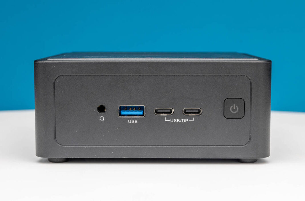 ASRock Industrial 4x4 BOX-8840U Review Low Power AMD Ryzen Mini PC
