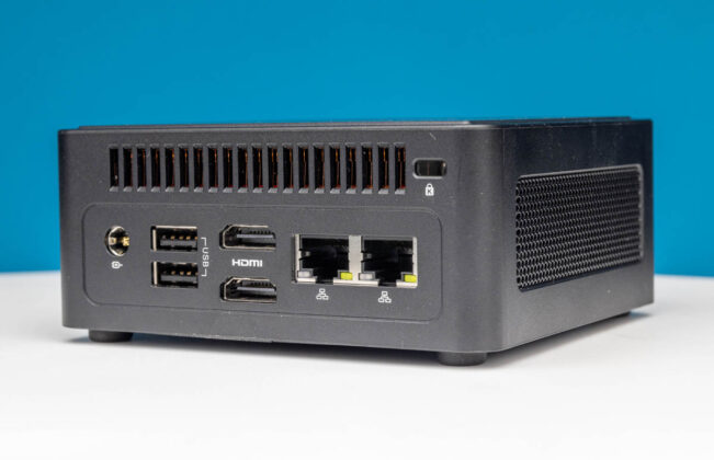 ASRock Industrial 4x4 BOX-8840U Review Low Power AMD Ryzen Mini PC