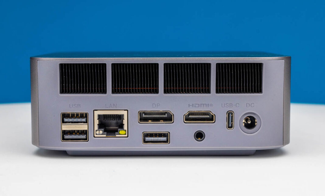 Beelink SER8 Review AMD Ryzen 7 8845HS Powered Mini PC - ServeTheHome