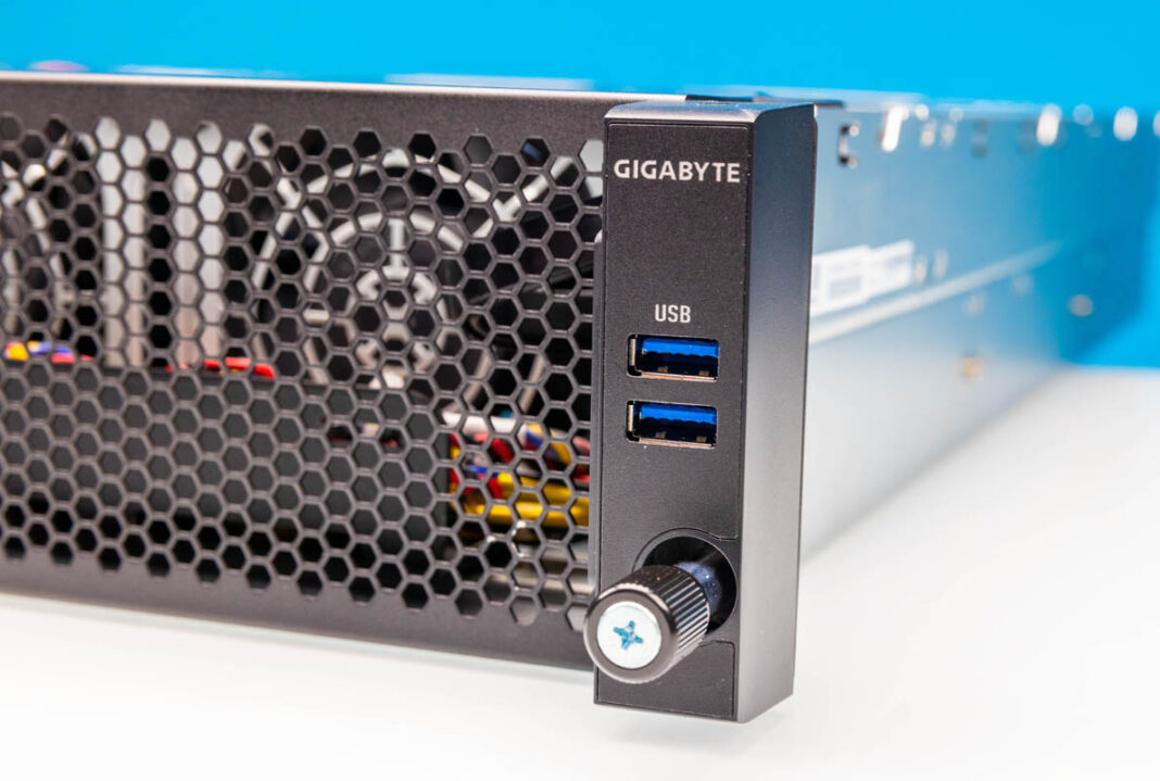 Gigabyte E283-S90 2U Edge Intel Xeon Server Review - ServeTheHome