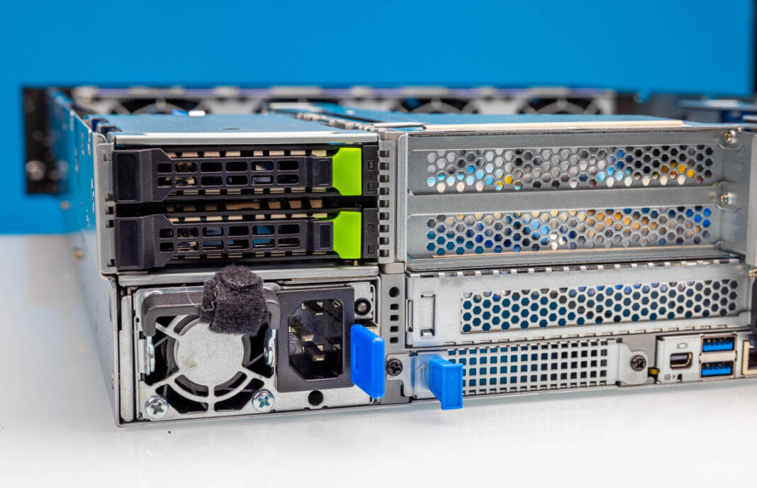Gigabyte E283-S90 2U Edge Intel Xeon Server Review - ServeTheHome