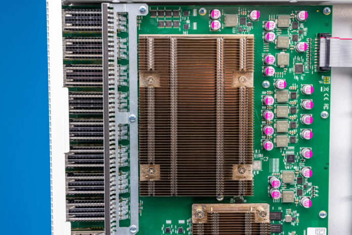 MikroTik CRS520-4XS-16XQ-RM Review MikroTik Scales Up 100GbE - Page 2 of 4
