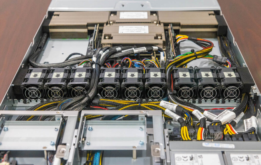 Supermicro ARS-111GL-NHR NVIDIA GH200 Grace Hopper 1U Server Review ...