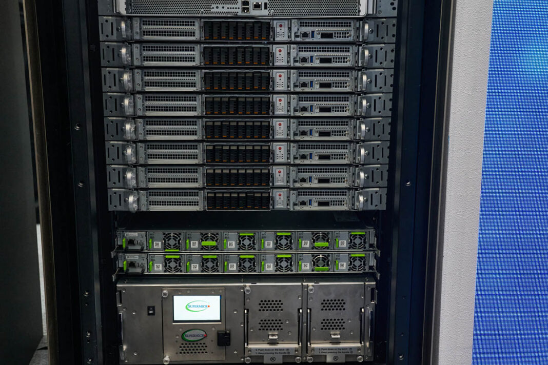 Supermicro NVIDIA GB200 NVL72 System at Computex 2024