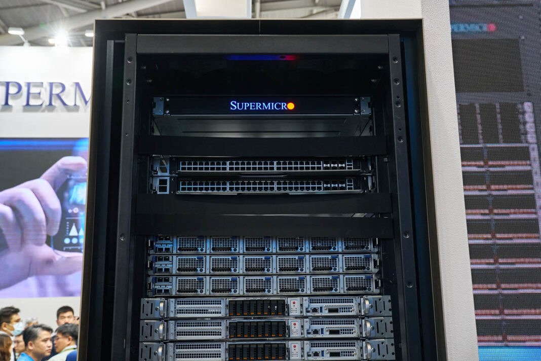 Supermicro NVIDIA GB200 NVL72 System at Computex 2024