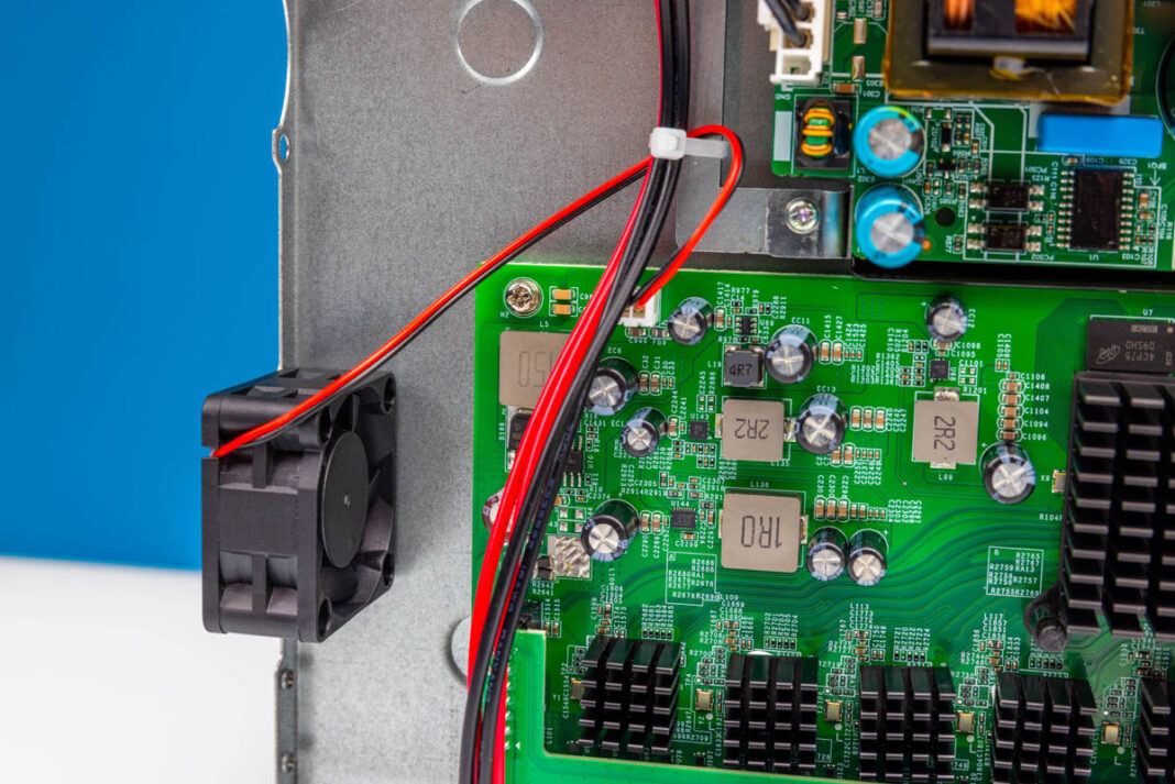 YuanLey YS100-0800TP 8-Port 10Gbase-T Switch With PoE Is So Close