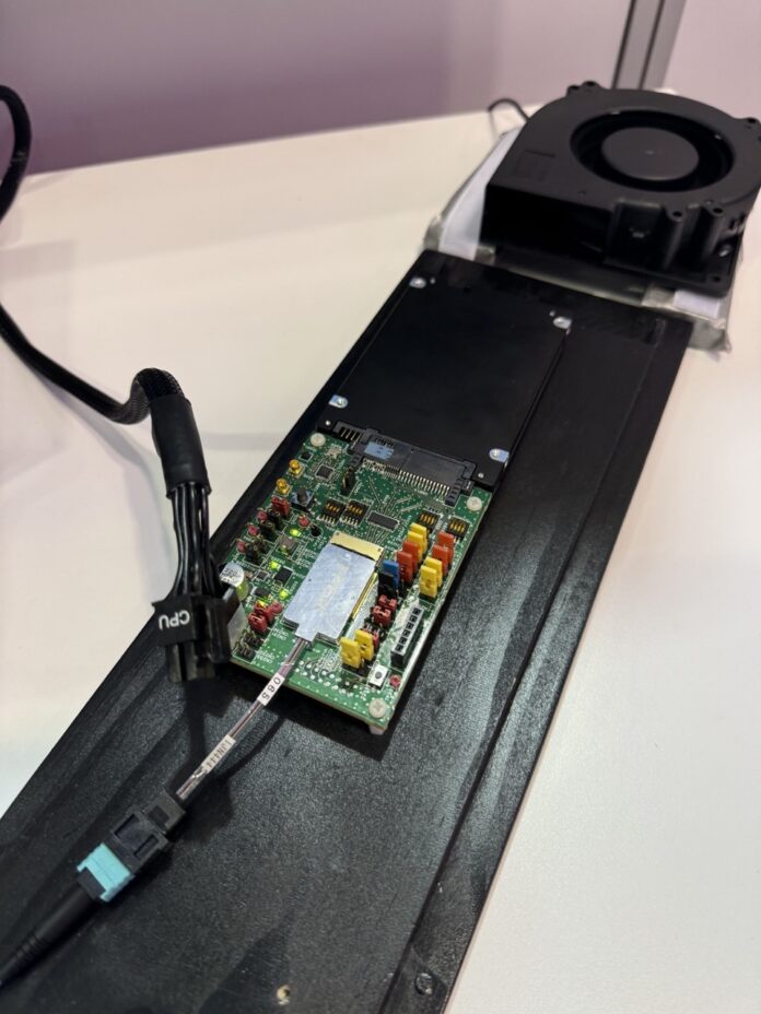 Kioxia Optical Interface SSD Demoed at FMS 2024 - ServeTheHome