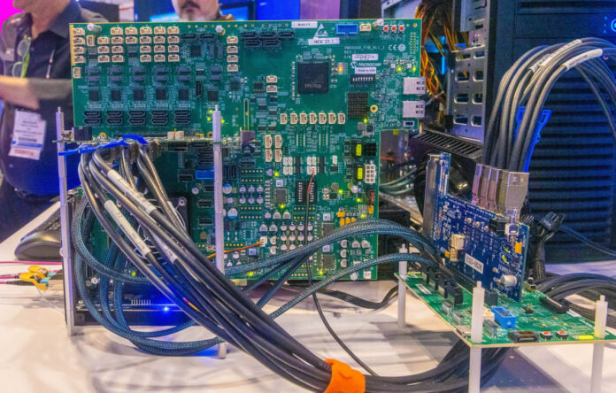 Microchip PCIe Gen5 x16 over QSFP56-DD Optical Demo Shown - ServeTheHome