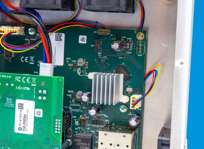 MikroTik CRS320-8P-8B-4S+RM Review MikroTik Gets PoE Serious - Page 2 of 4