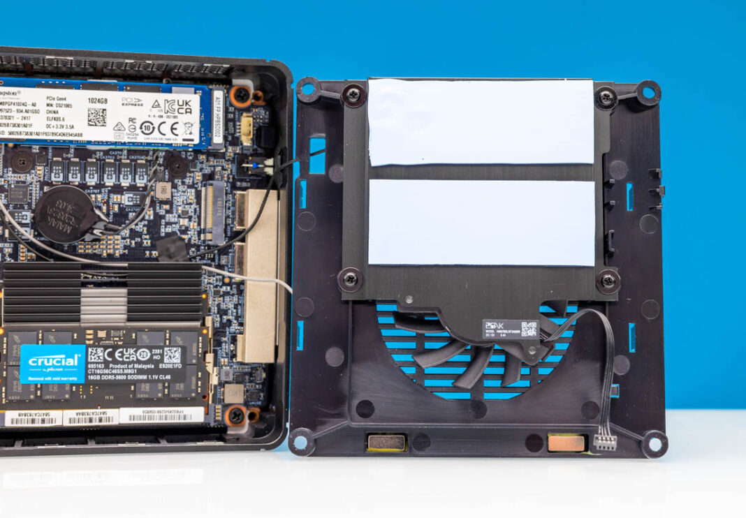 Minisforum UM890 Pro Review Re-Architected AMD Ryzen 8945HS Mini PC ...