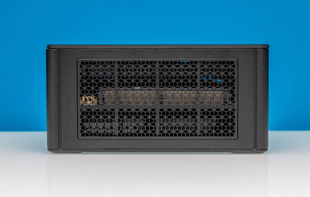 Minisforum UM890 Pro Review Re-Architected AMD Ryzen 8945HS Mini PC