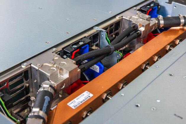 MiTAC Intel Denali Pass High-End Liquid Cooled 2U 4-Node Review - Page 2 of 6