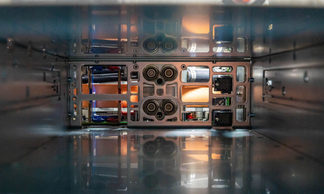 MiTAC Intel Denali Pass High-End Liquid Cooled 2U 4-Node Review - Page 2 of 6