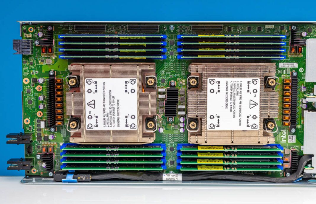 MiTAC Intel Denali Pass High-End Liquid Cooled 2U 4-Node Review - Page ...