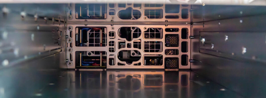 MiTAC Intel Denali Pass High-End Liquid Cooled 2U 4-Node Review - Page 2 of 6