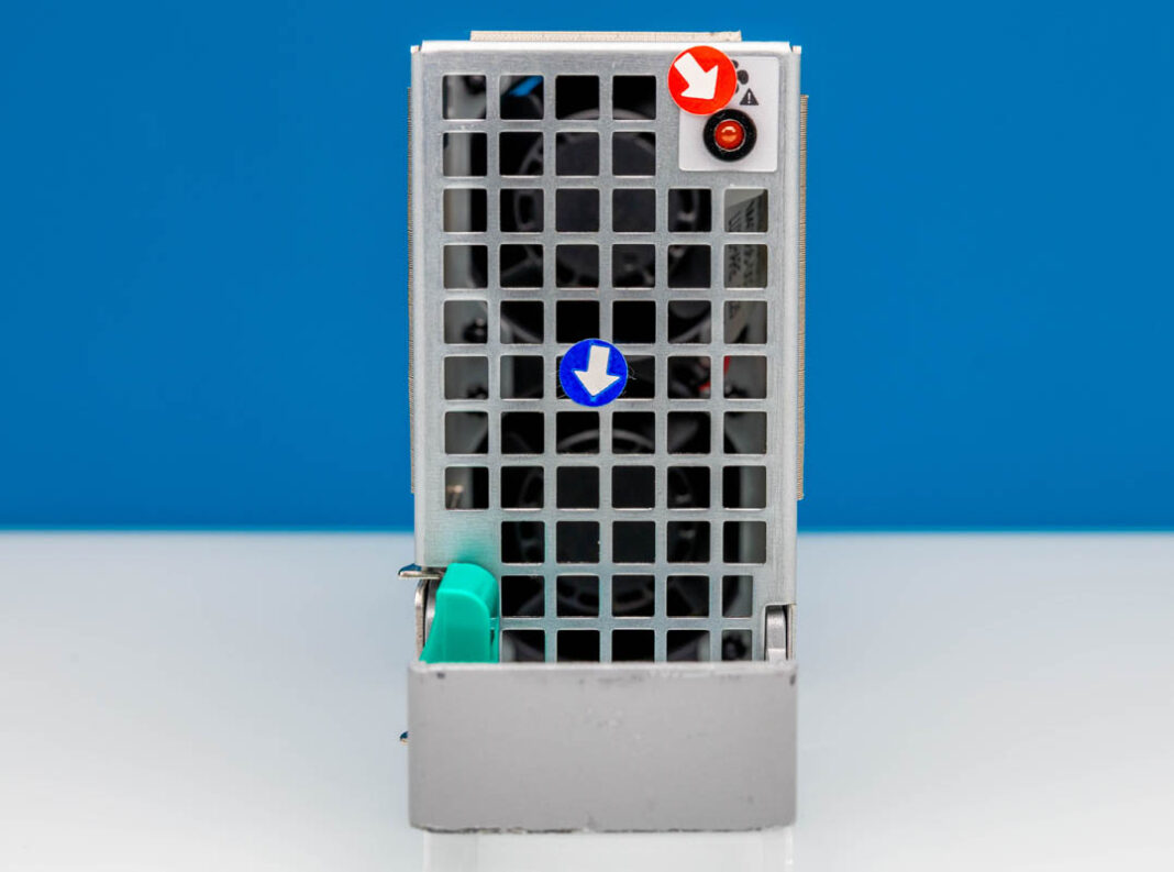 MiTAC Intel Denali Pass High-End Liquid Cooled 2U 4-Node Review - Page ...